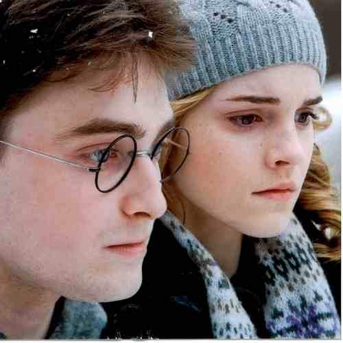 Alan Santry Knitwear including Hermione Granger's Harry Potter Scarf